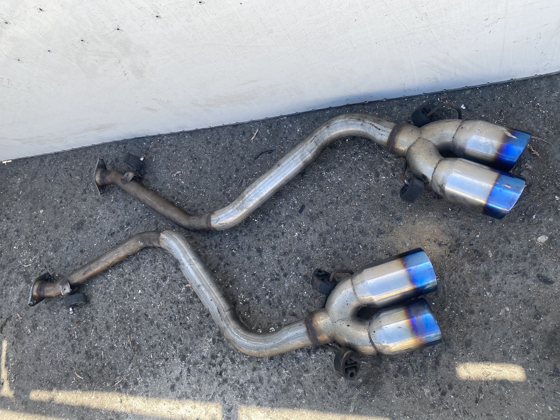 Car Muffler Tip Dual Exhaust Pipe for Sale in Bellflower, CA - OfferUp