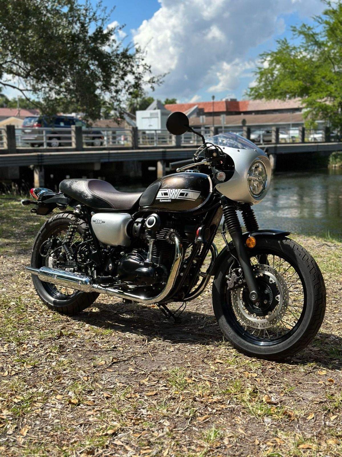 2019 KAWASAKI W800 CAFE for Sale in Sunny Isles Beach, Florida - OfferUp