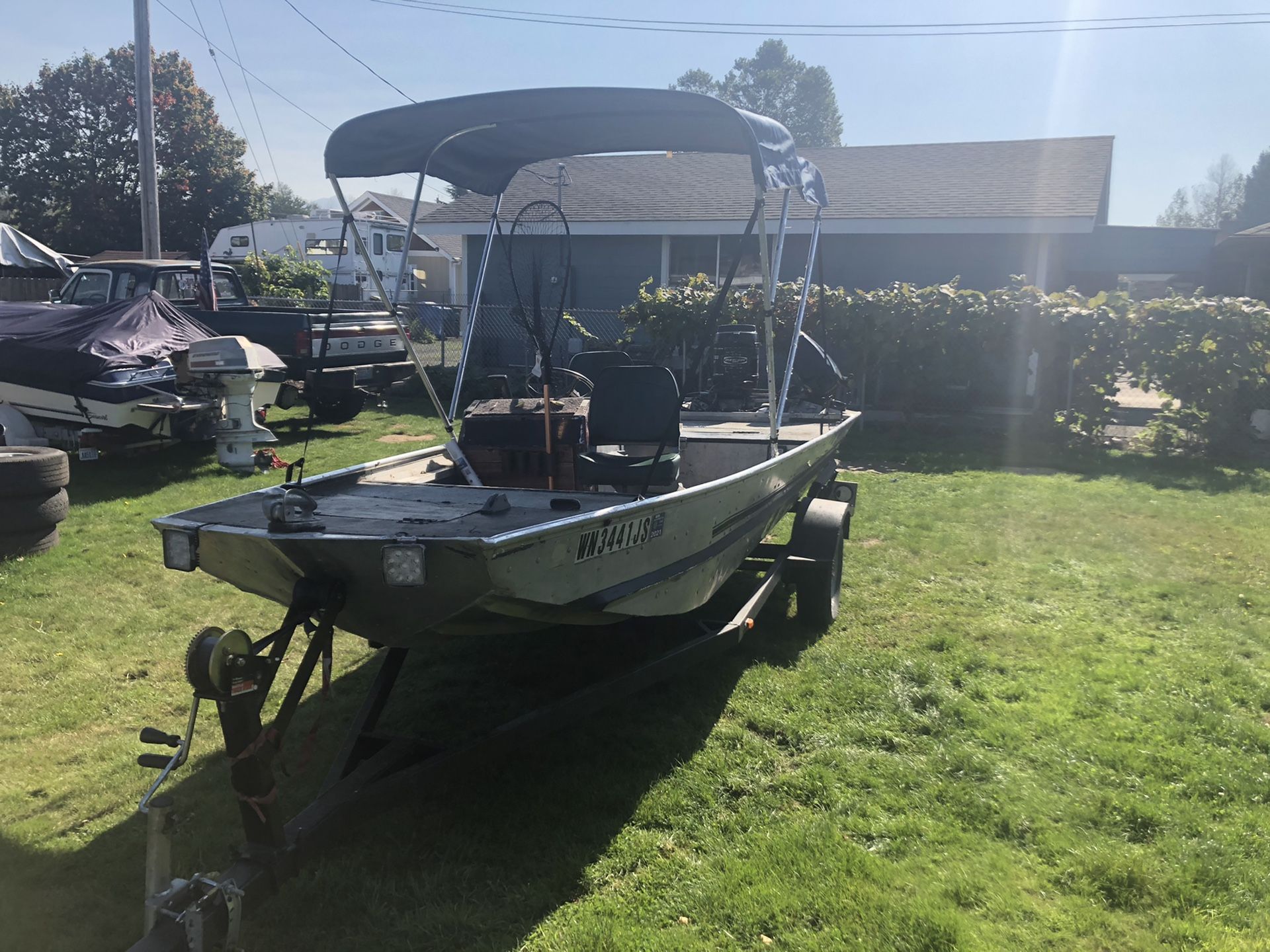 16ft bass tracker fishing boat for Sale in Buckley, WA - OfferUp