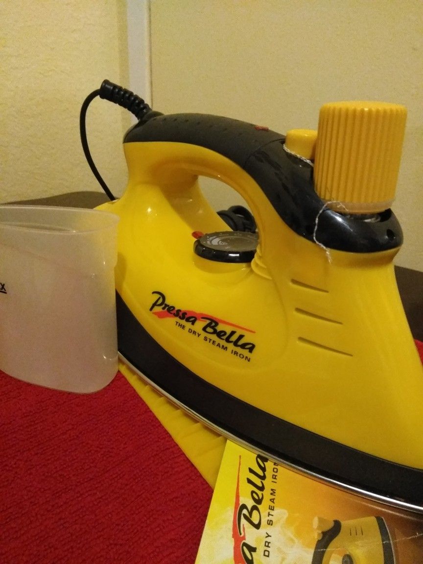 PRESSA BELLA DRY STEAM IRON for Sale in Tehachapi CA OfferUp