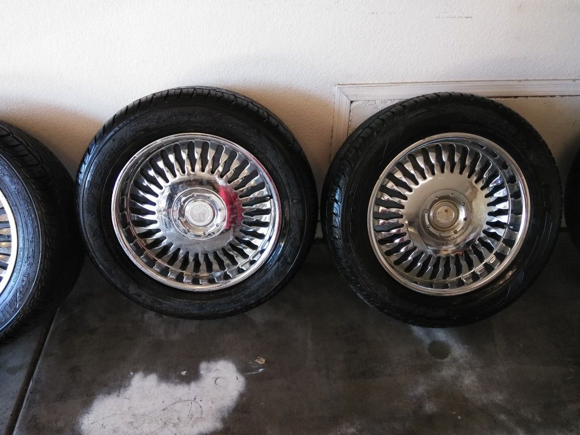 20 in 5 Lug universal rims and tires for Sale in Chandler, AZ - OfferUp