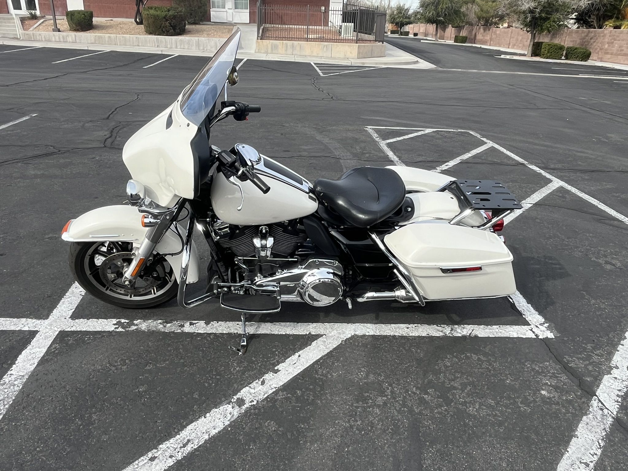 2017 Harley Davidson FLHTP for Sale in Las Vegas, NV - OfferUp