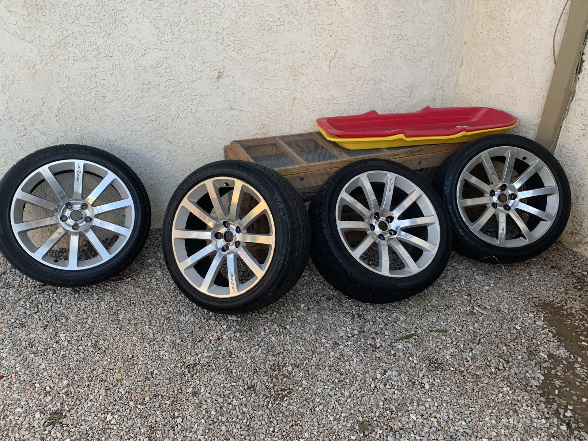 2006 Chrysler 300c SRT8 rims for Sale in Phoenix, AZ - OfferUp