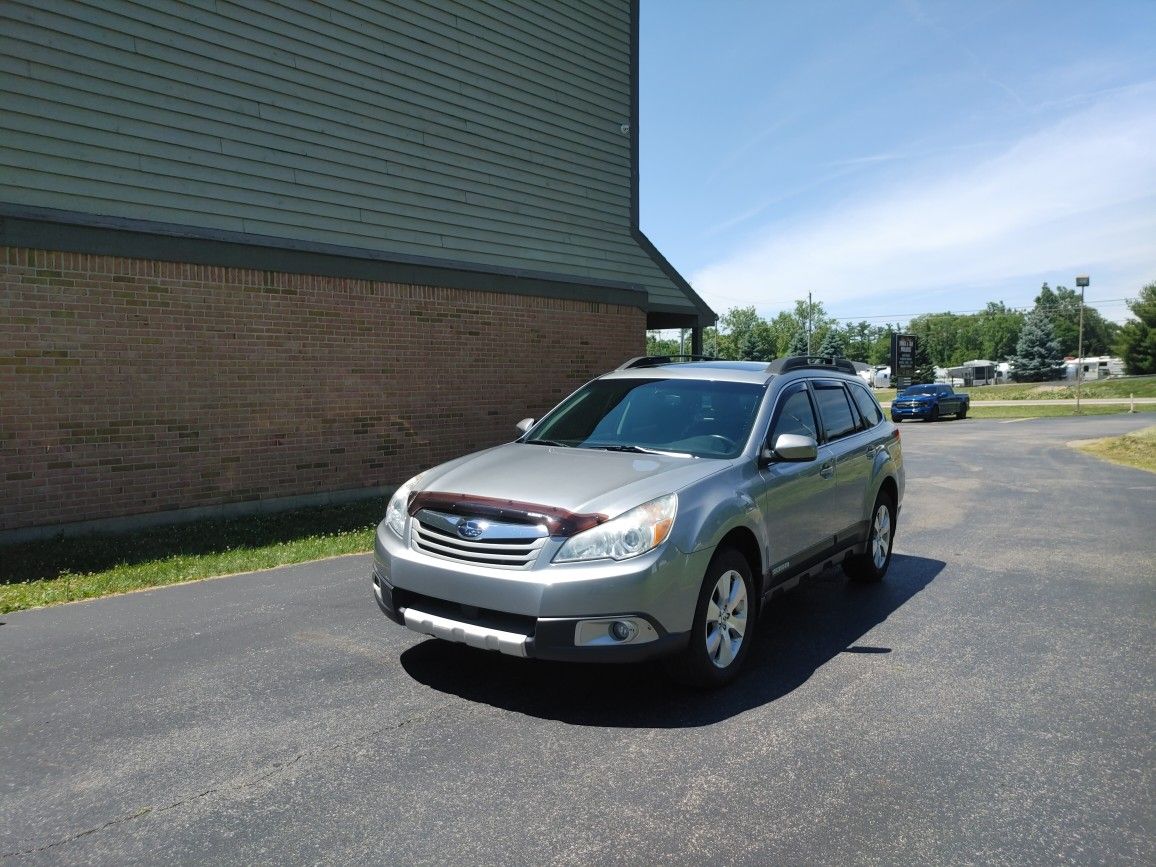 2011 Subaru Outback for Sale in Clifton, OH - OfferUp