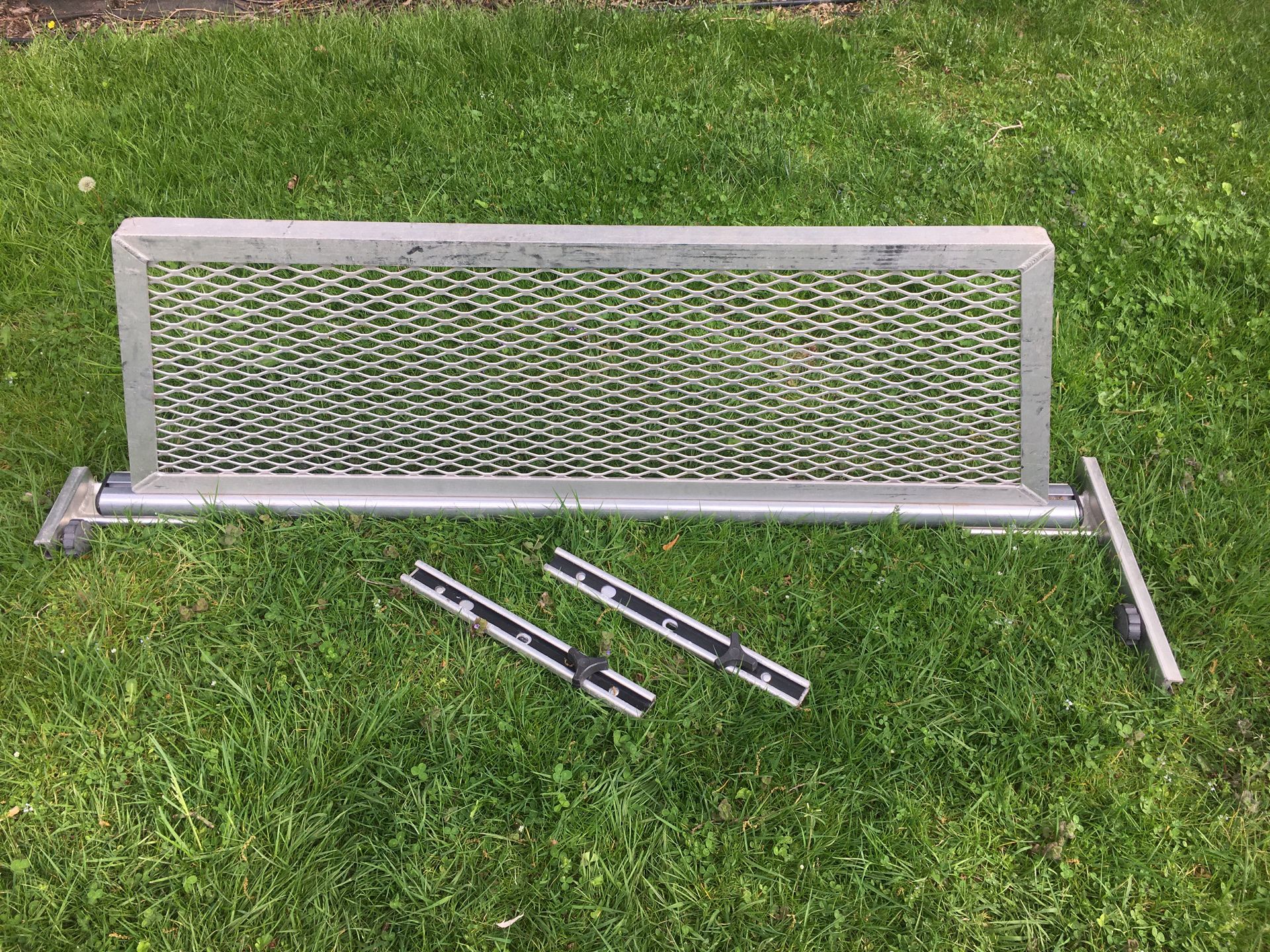 Thule TracRac G2 Cargo Divider/Window Guard & Toolbox Mounts for Sale ...