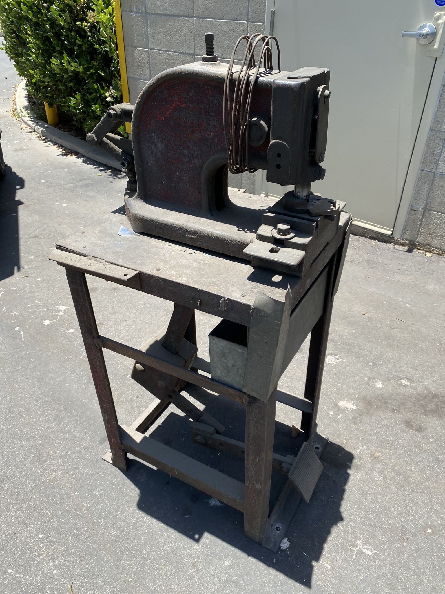 Roper Whitney Kick Punch for Sale in Ventura, CA - OfferUp