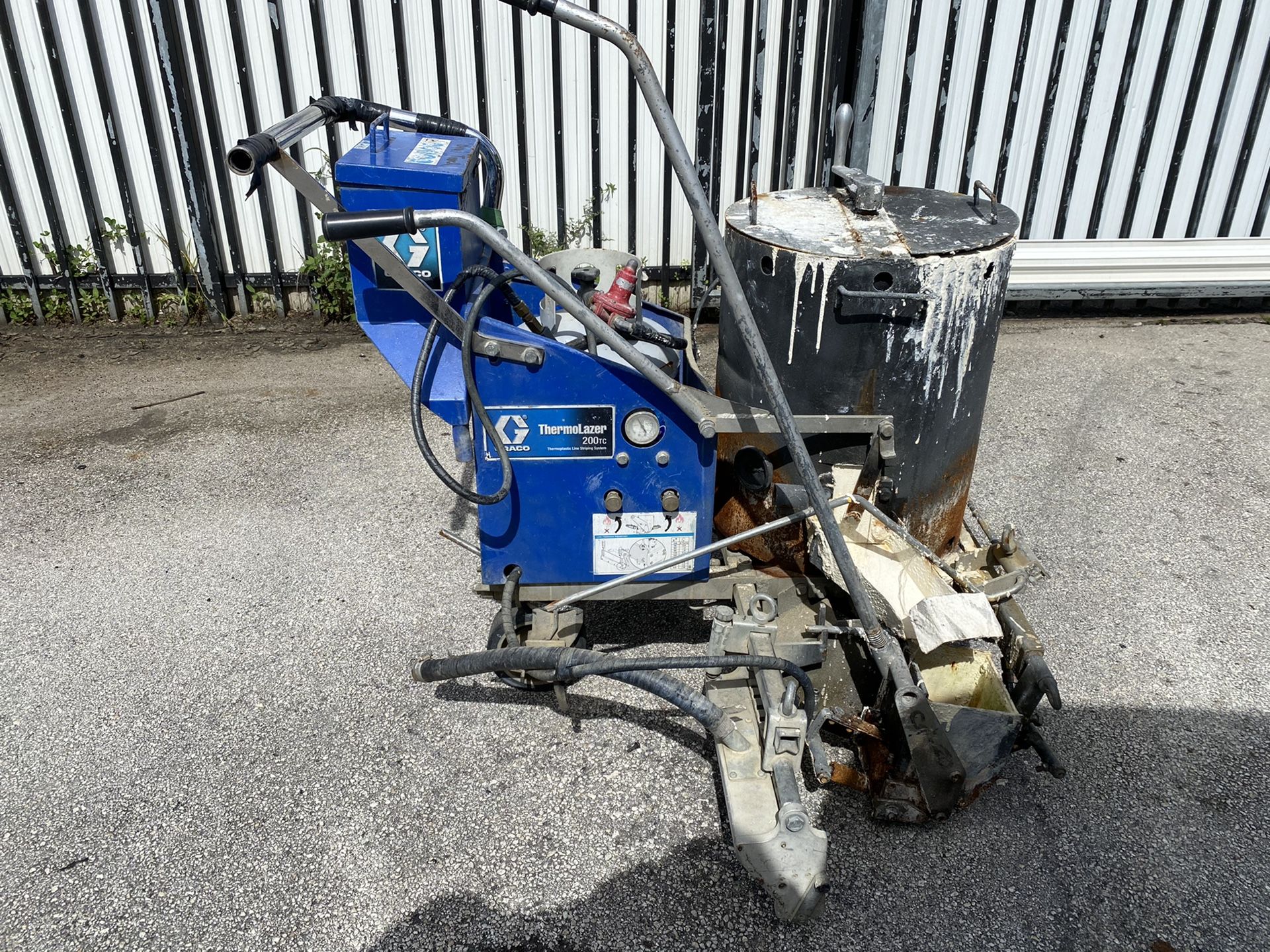 Graco ThermoLazer 200TC RETAIL 7,000 for Sale in Opa-locka, FL - OfferUp