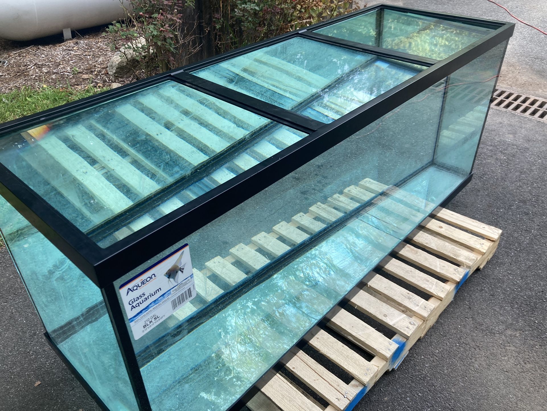 210 Gallon Fish Tank Aquarium for Sale in Mahwah, NJ - OfferUp