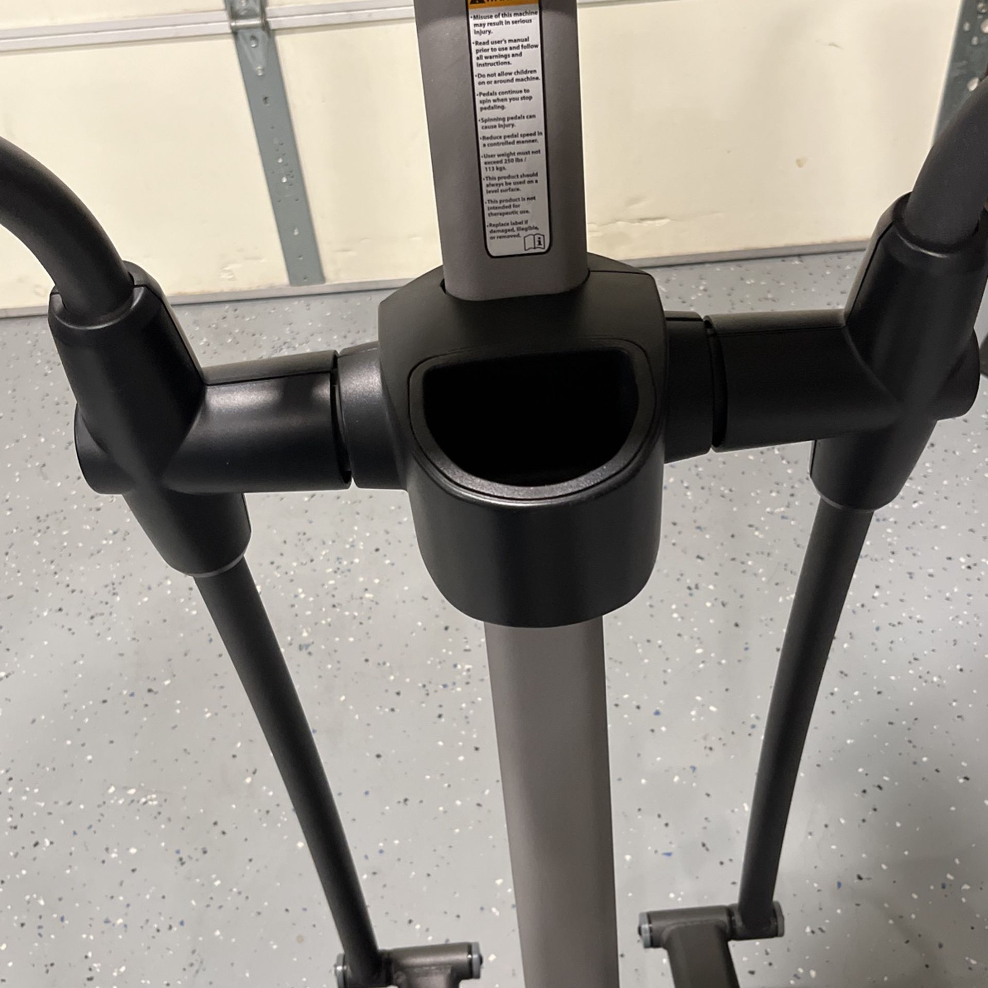 Golds Gym Elliptical Machine for Sale in Riverside, CA - OfferUp