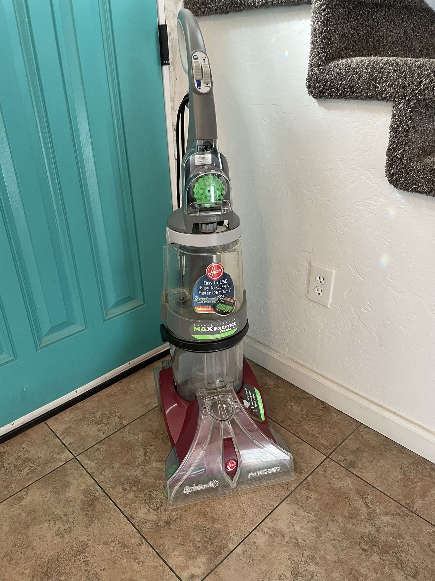 Hoover max extract dual V carpet cleaner for Sale in Mesa, AZ - OfferUp