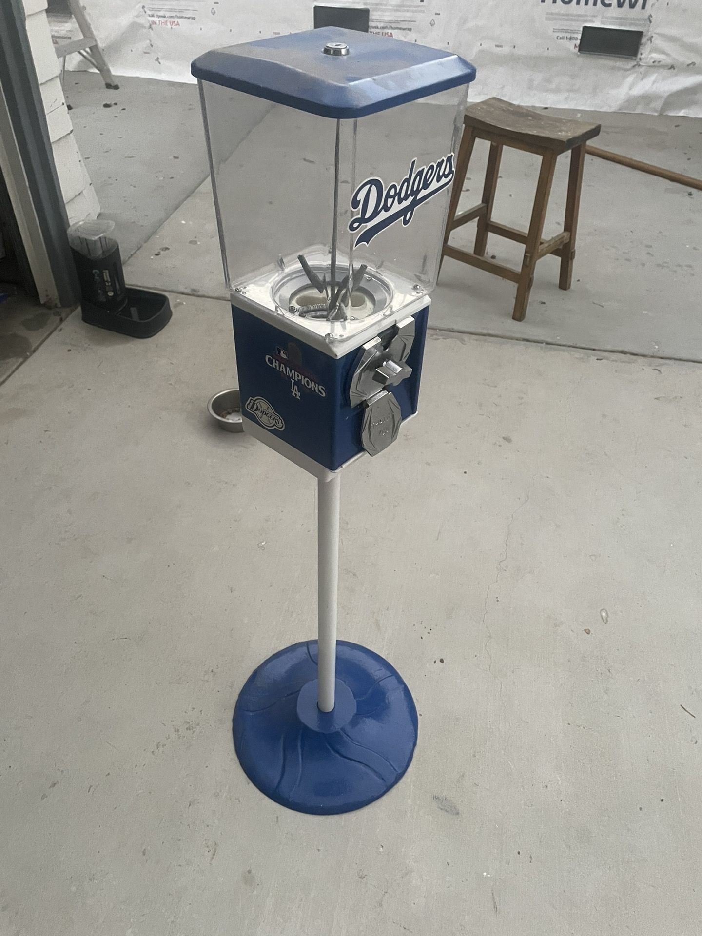 Dodger Gumball Machine for Sale in Pico Rivera, CA - OfferUp