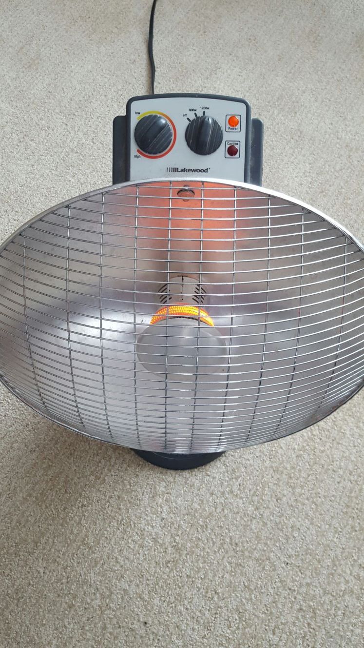 Lakewood Dual Wattage Parabolic Space Heater for Sale in Reno, NV - OfferUp