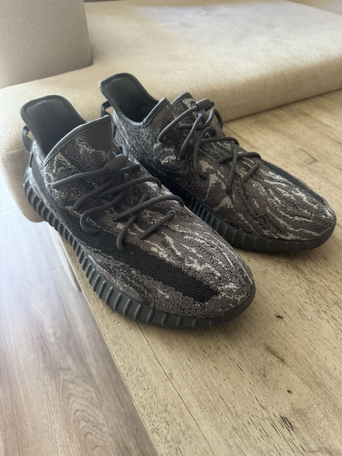Adidas Yezzy Boost 350 V2 MX Dark salt for Sale in Huntington Beach, CA ...
