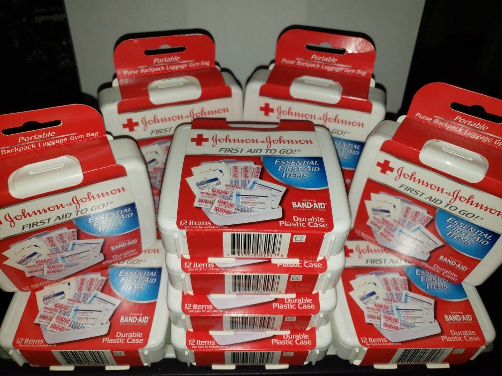 JOHNSON & JOHNSON First Aid To Go Kit 12 Items 1 Each for Sale in ...