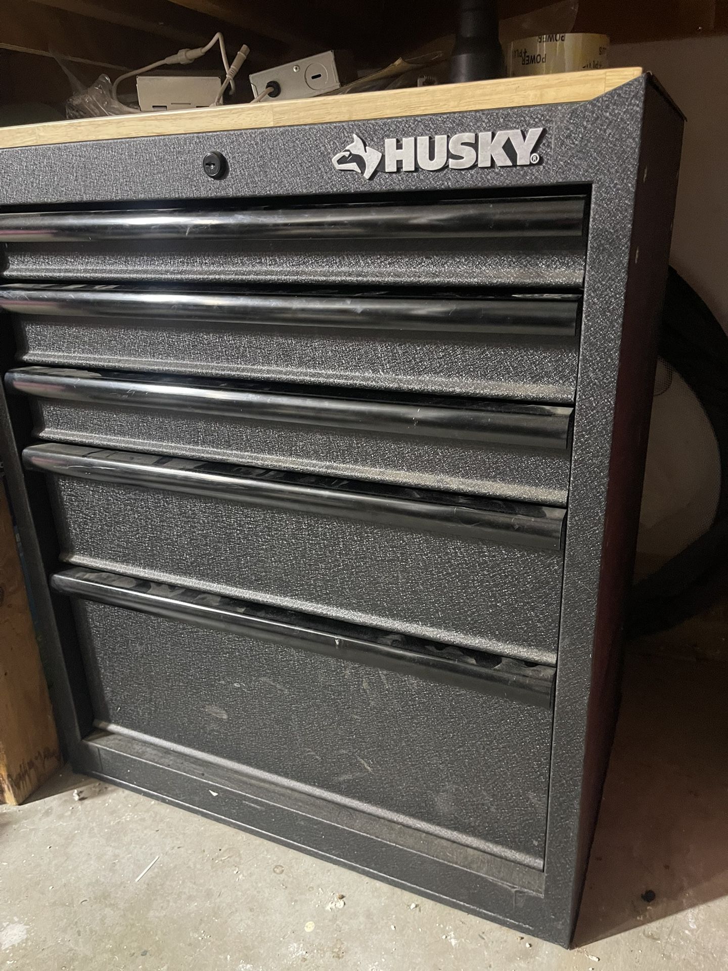 Husky Tool Box for Sale in Fontana, CA - OfferUp