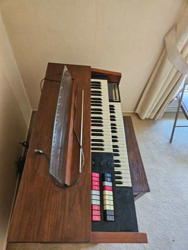 Thomas Organ for Sale in Anaheim, CA - OfferUp
