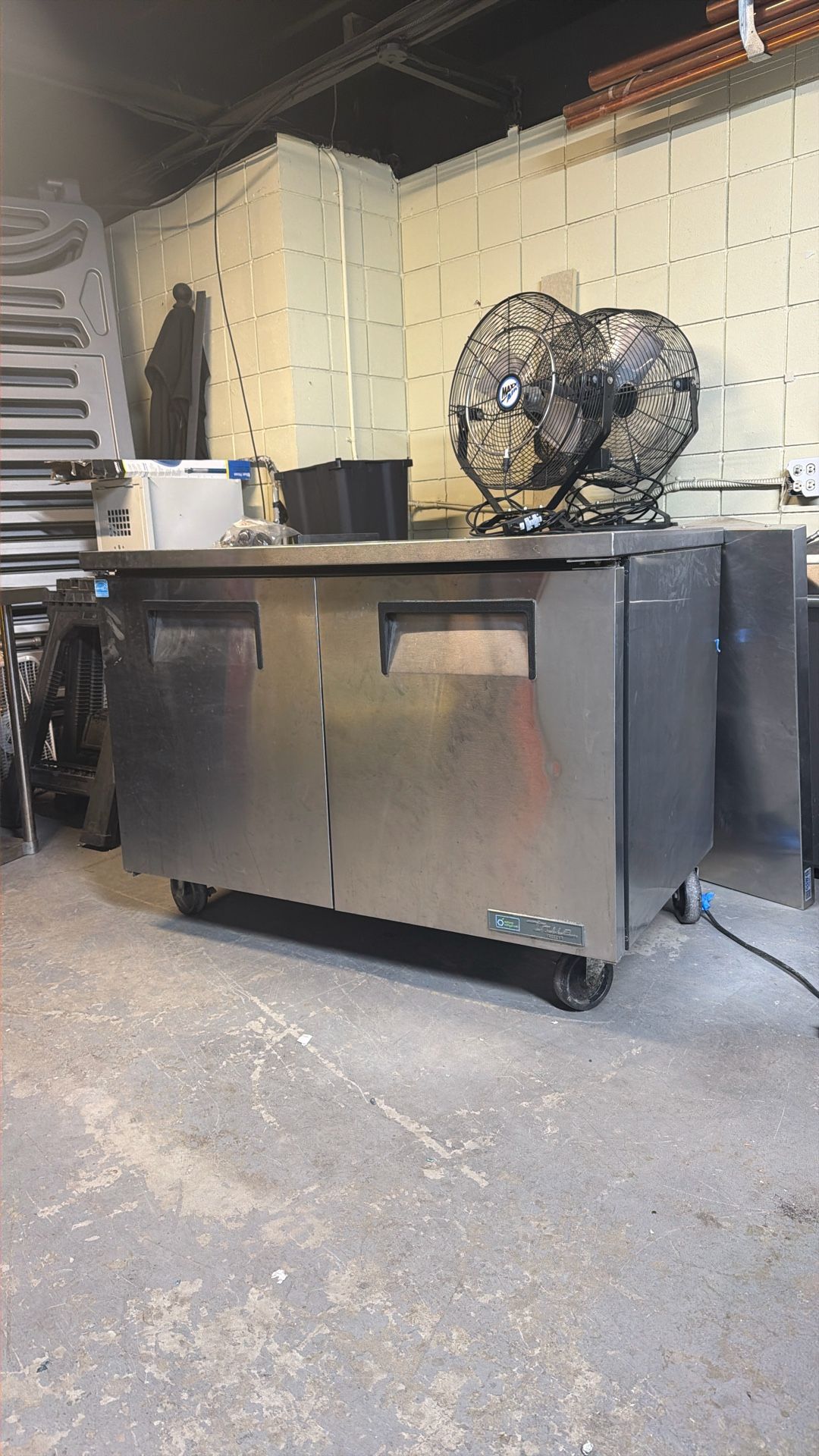 True TUC-48F-HC ADA 48 1/2" W Undercounter Freezer w/ (2) Sections & (2 ...