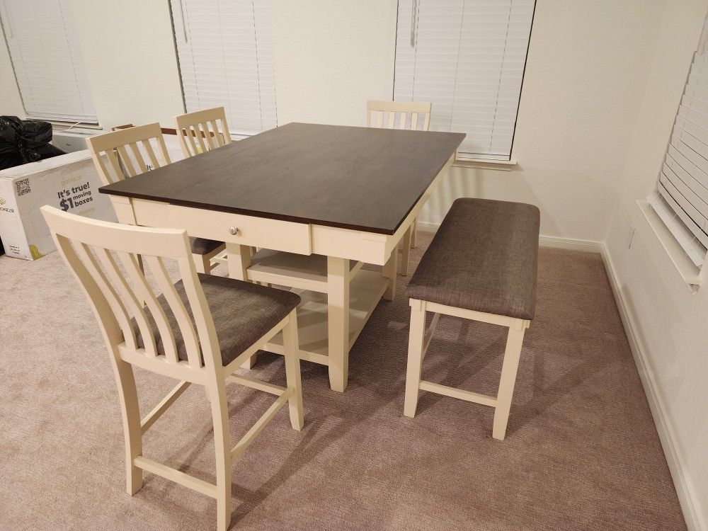 Elevated Dining Table Seats 6-7 for Sale in San Antonio, TX - OfferUp