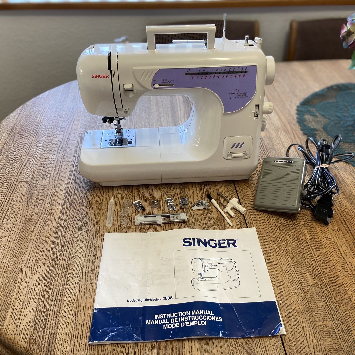 SINGER OPTIMUM POWER CONTROL MODEL 2638 SEWING MACHINE for Sale in ...