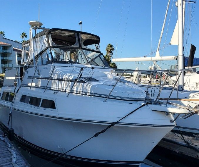 1989 Carver 32 Motor Yacht - 1/4 Share in Partnership! for Sale in ...