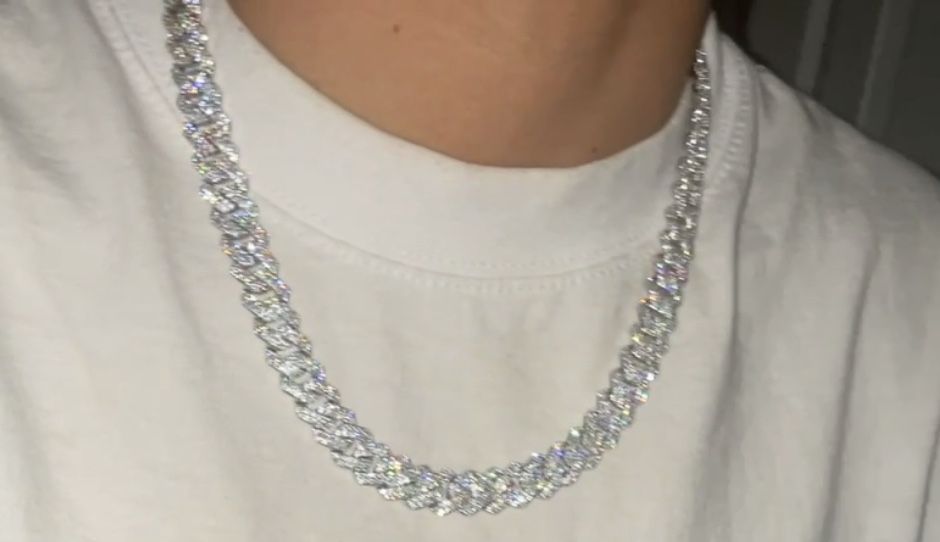 GLD White Gold Diamond Cuban Chain for Sale in Federal Way, WA - OfferUp