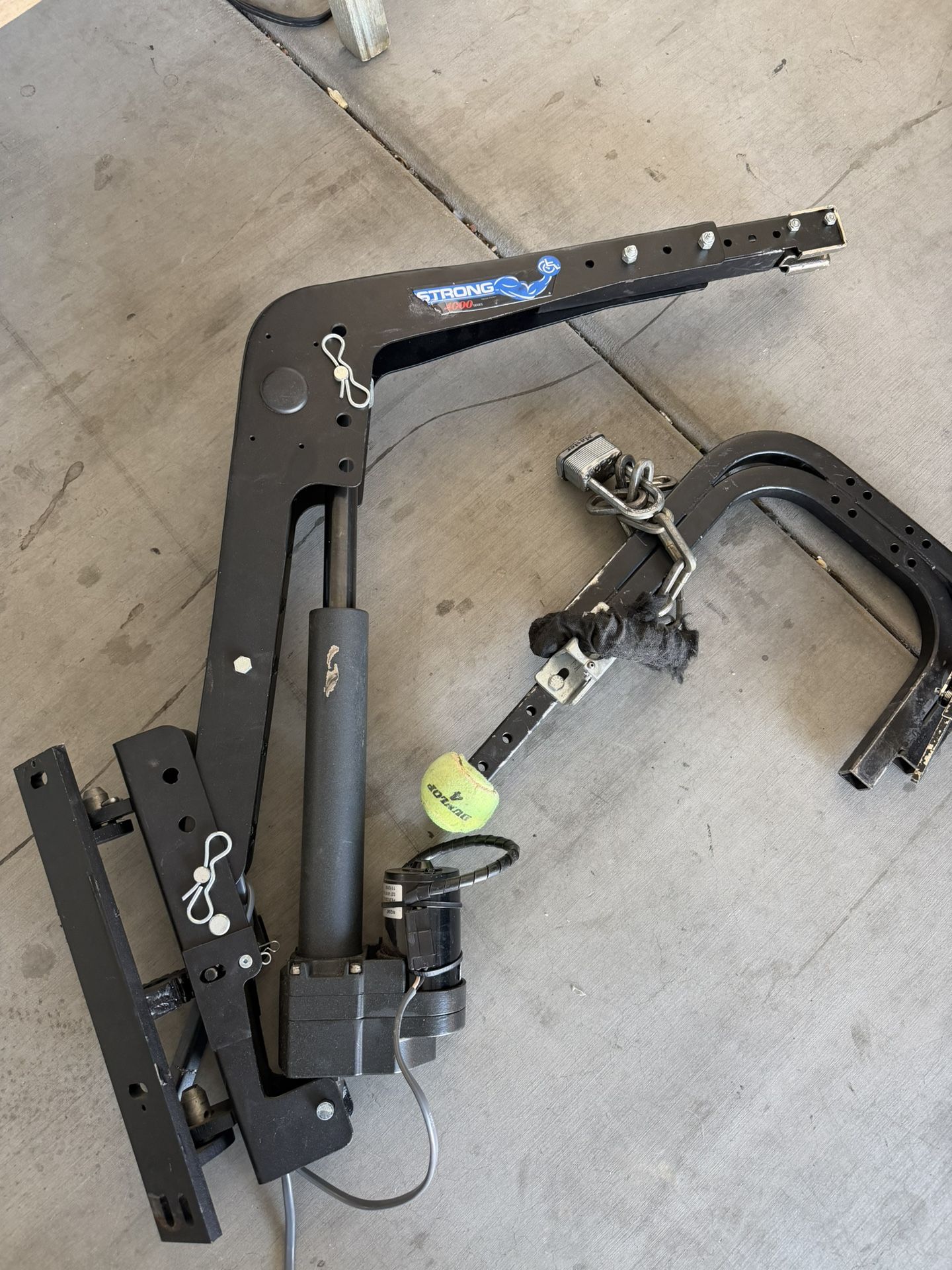 Armstrong 4000 Lift For Mobility for Sale in Goodyear, AZ - OfferUp