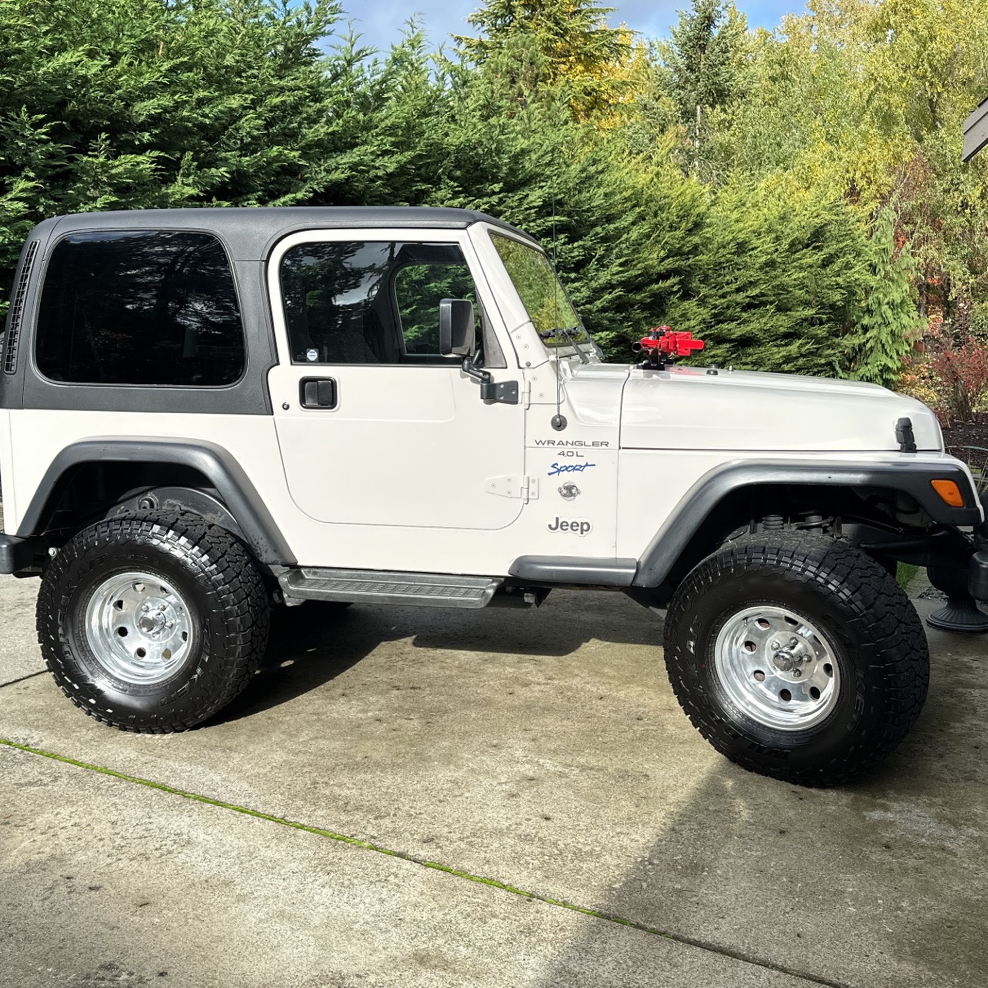 Beautiful 98 Wrangler for Sale in Puyallup, WA - OfferUp