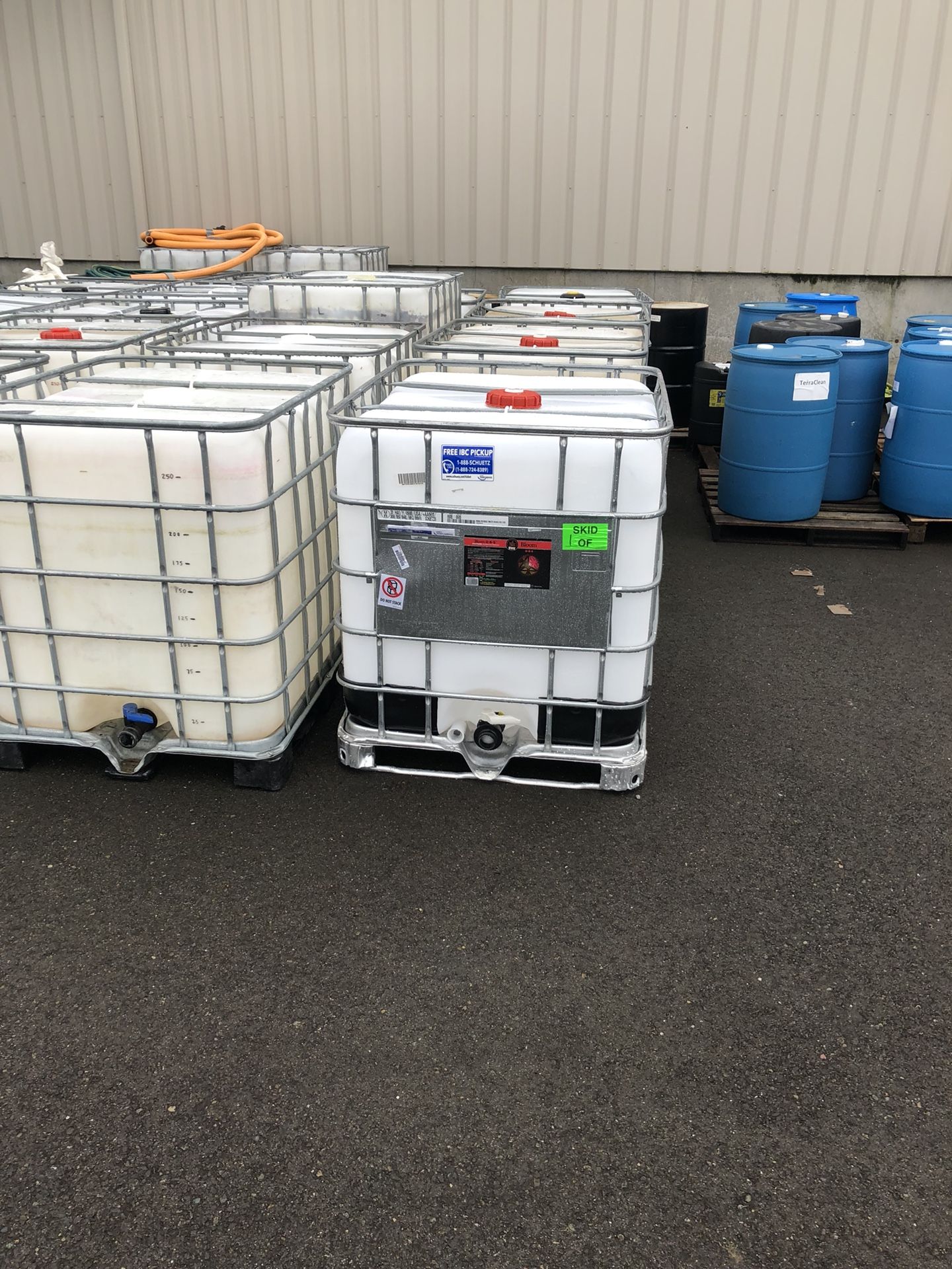 250 gallon IBC tanks for Sale in Lacey, WA - OfferUp