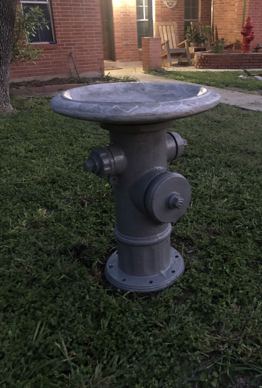 Fire Hydrant Bird Bath for Sale in Palmview, TX - OfferUp