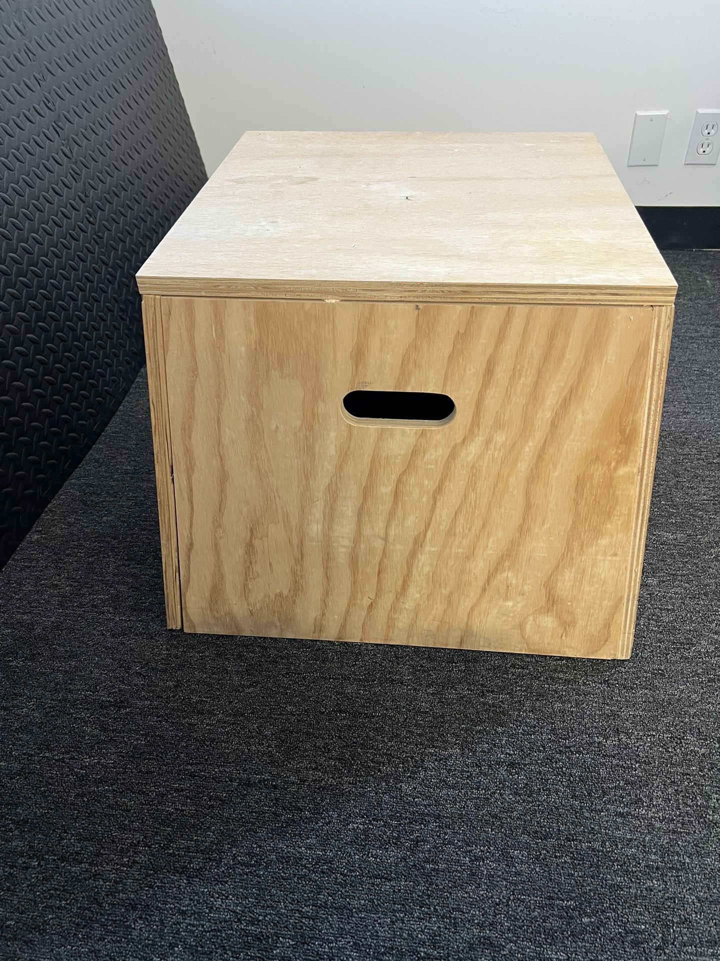 Go Fit Workout Box for Sale in Torrance, CA - OfferUp