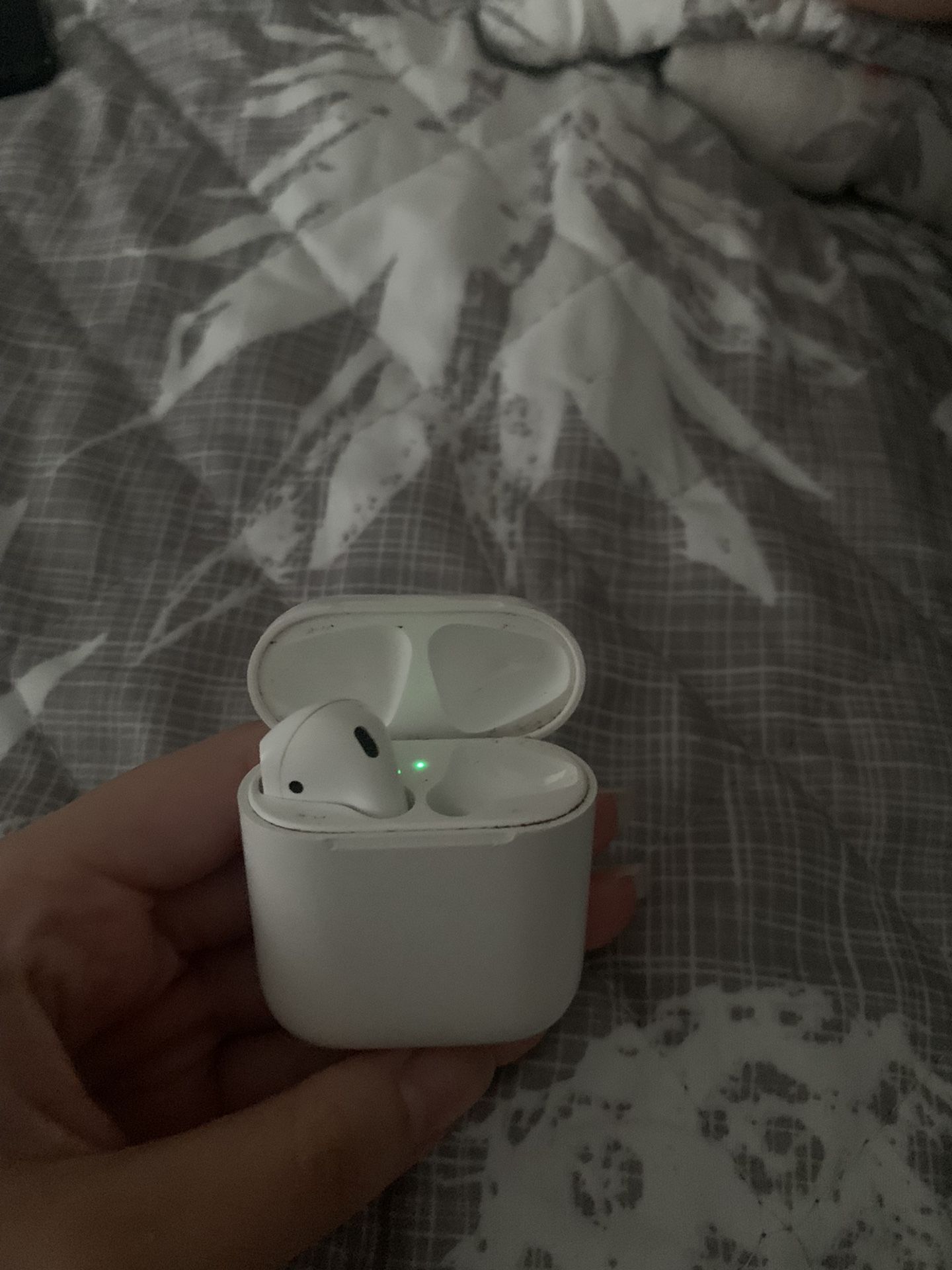 Left AirPod With Case for Sale in Orlando, FL - OfferUp