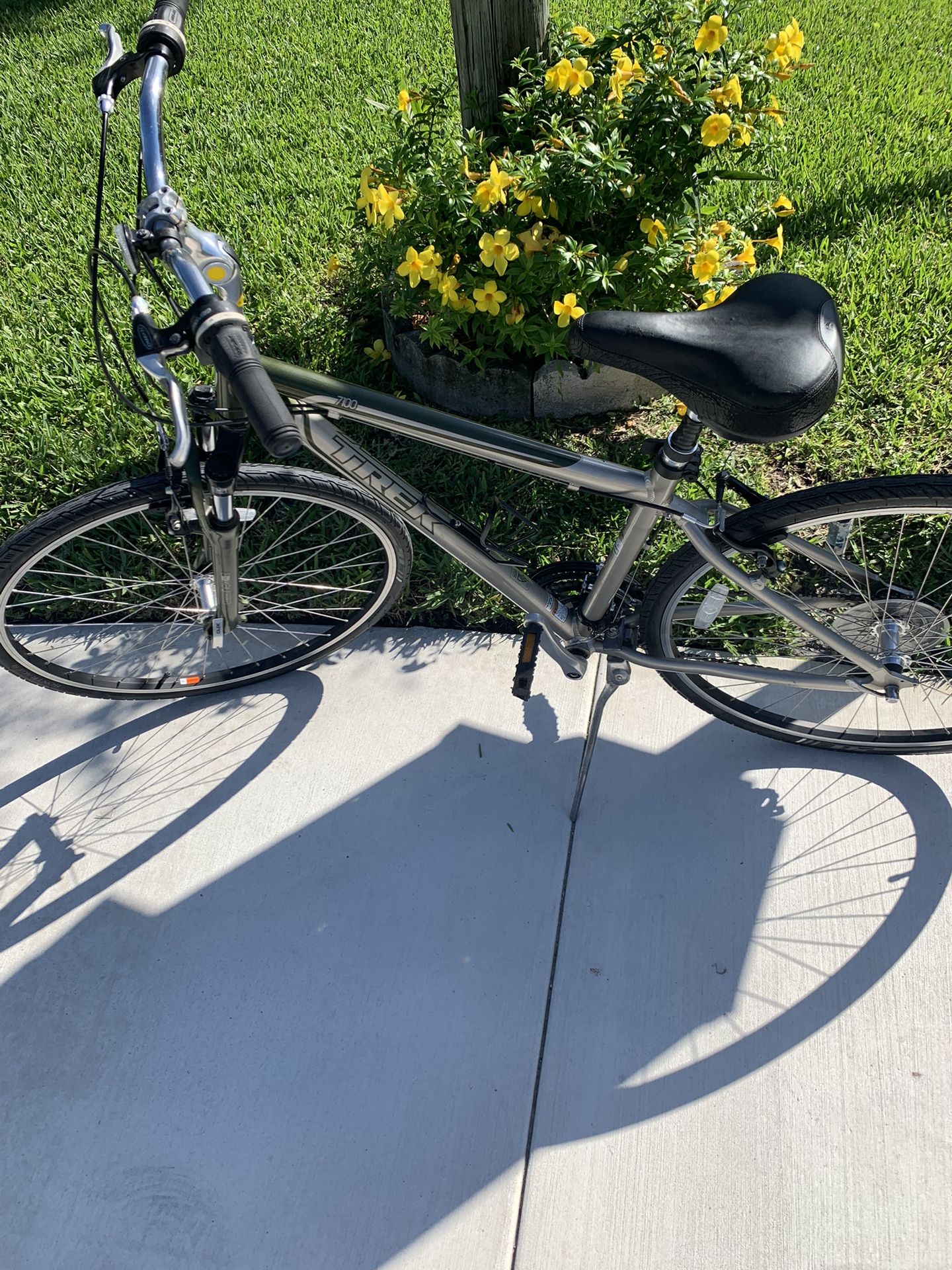 Trek Men’s 7100 Model Hybrid Medium Size Bike for Sale in Oakland Park ...