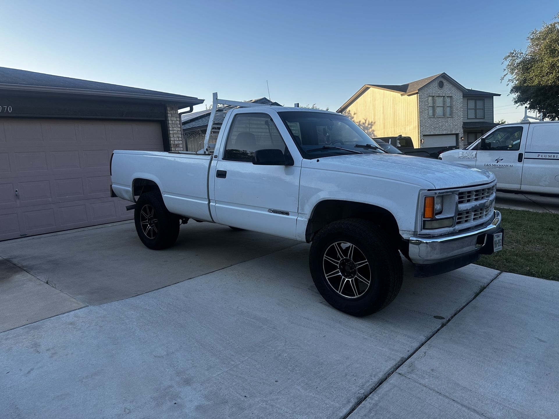 1997 Chevrolet 2500 for Sale in San Antonio, TX - OfferUp