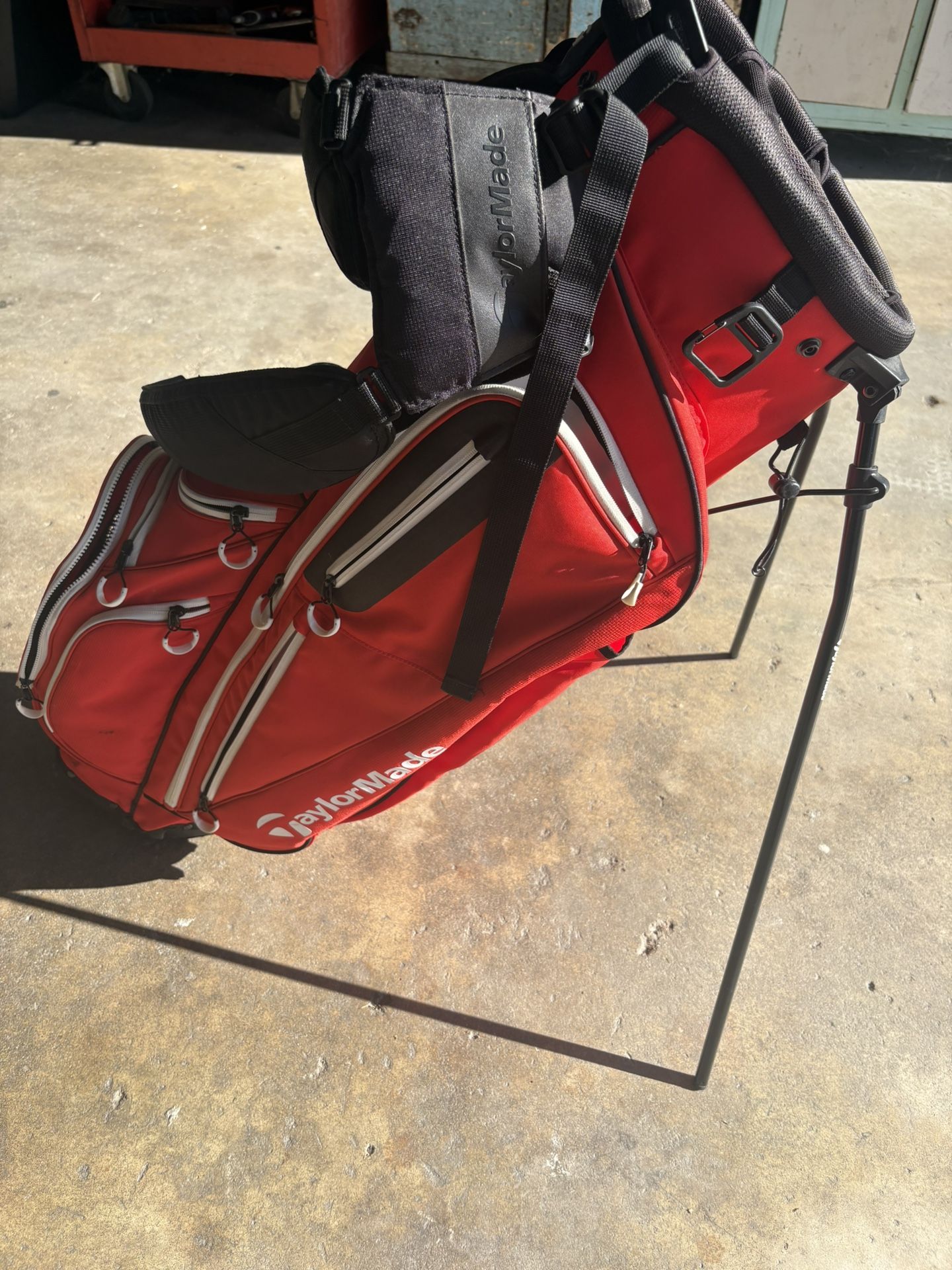Taylor Made Tech Flex Bag for Sale in Orange, CA - OfferUp