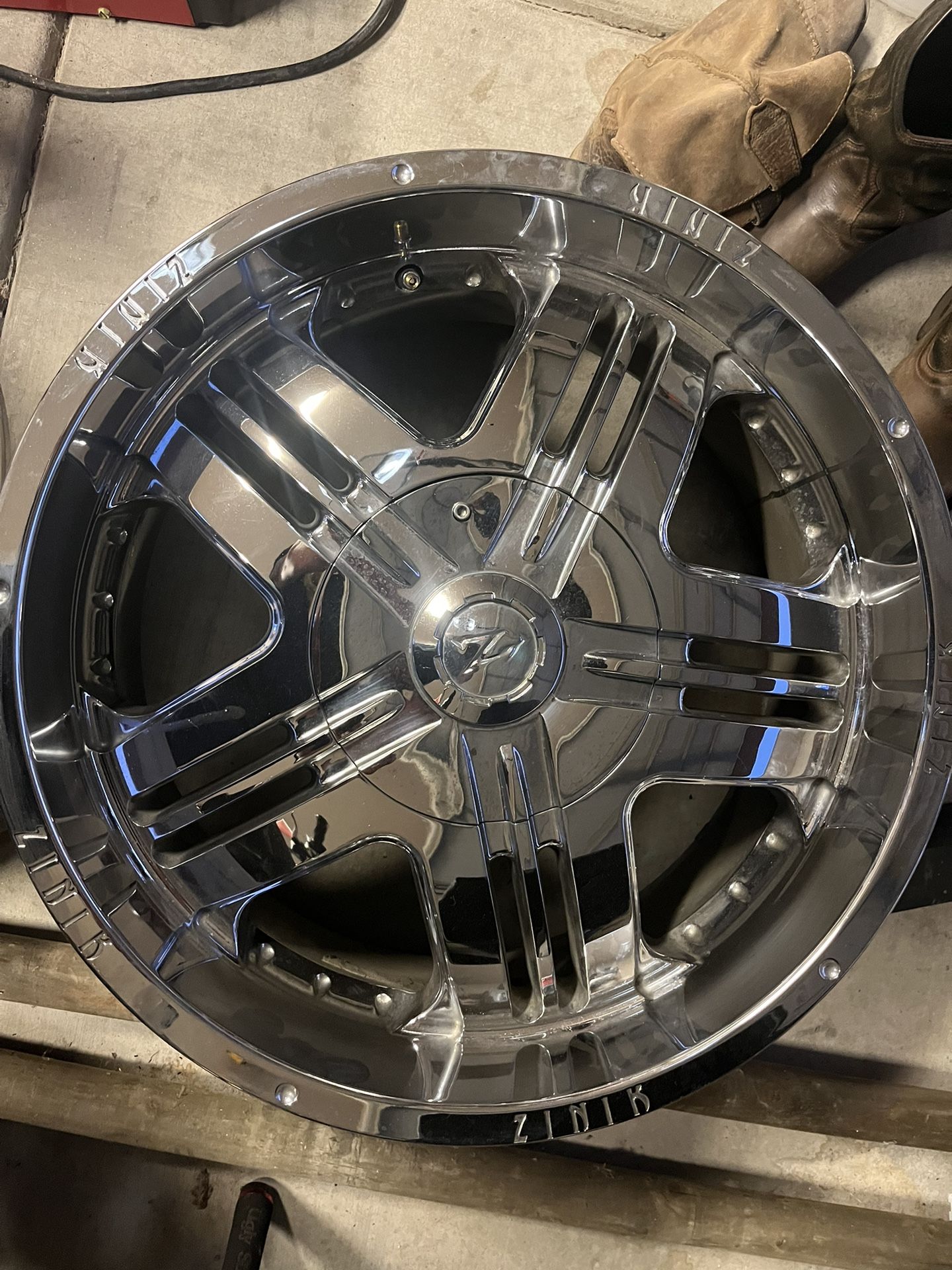Chevy GMC 20 Inch Rims for Sale in Tulare, CA - OfferUp