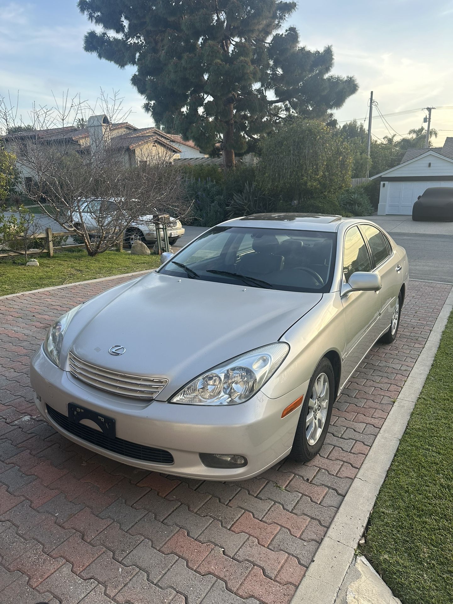 2002 Lexus ES 300 for Sale in Wilmington, CA - OfferUp