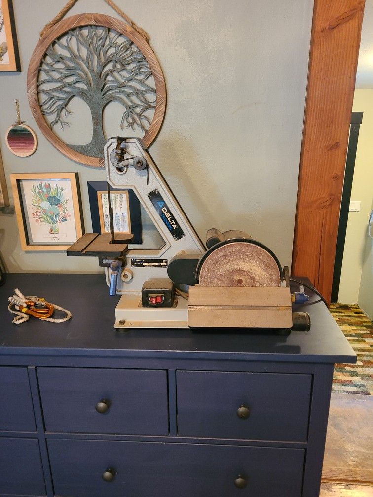 Delta 1" Belt & 8" Disc Sander- Model SA180 - With 1/3 HP, 6 Amp Motor ...