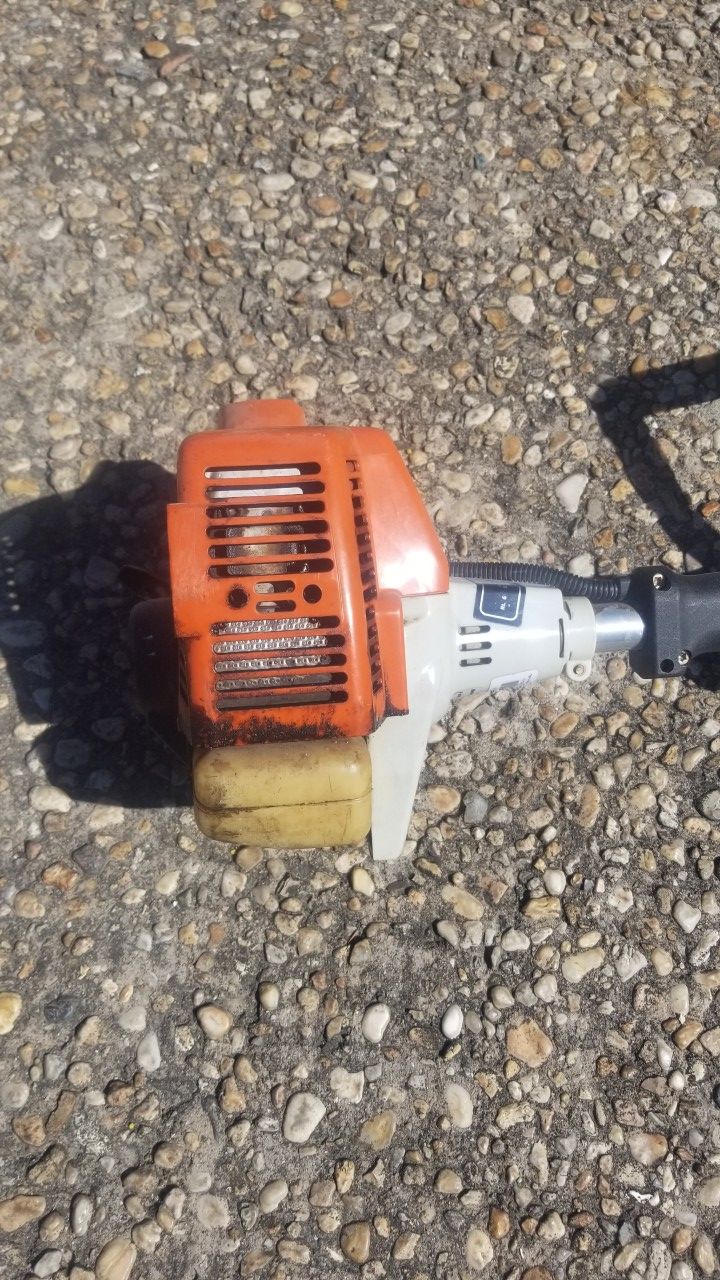 STIHL FC 70 Lawn Edger (Gas Powered) for Sale in Suffolk, VA - OfferUp