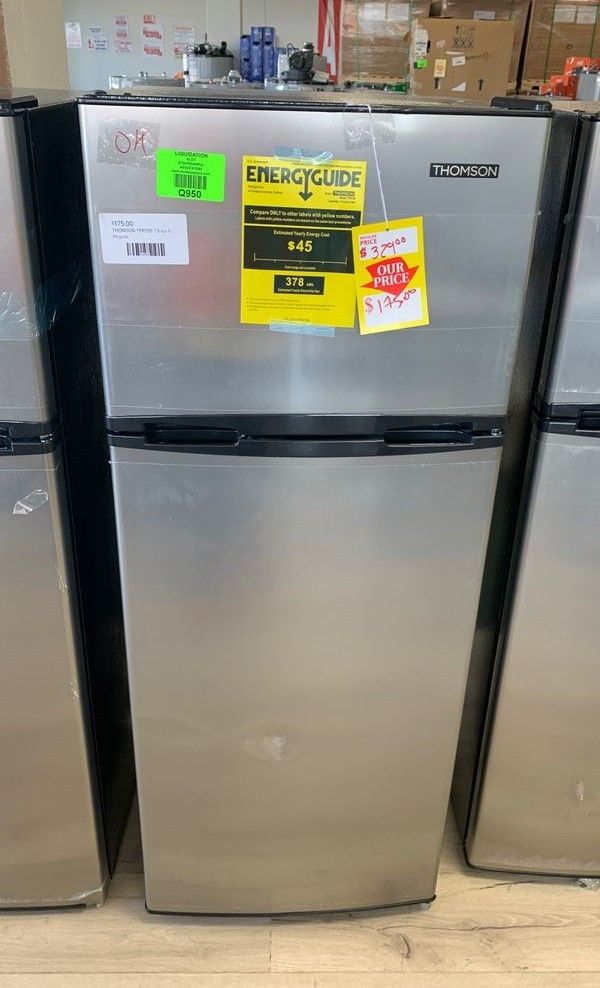 THOMSON TFR725 7.5 Cu.ft. TOP FREEZER T73 for Sale in Houston, TX - OfferUp
