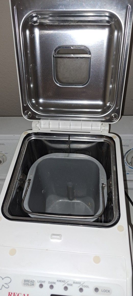 Regal Automatic Bread Maker for Sale in San Bernardino, CA - OfferUp