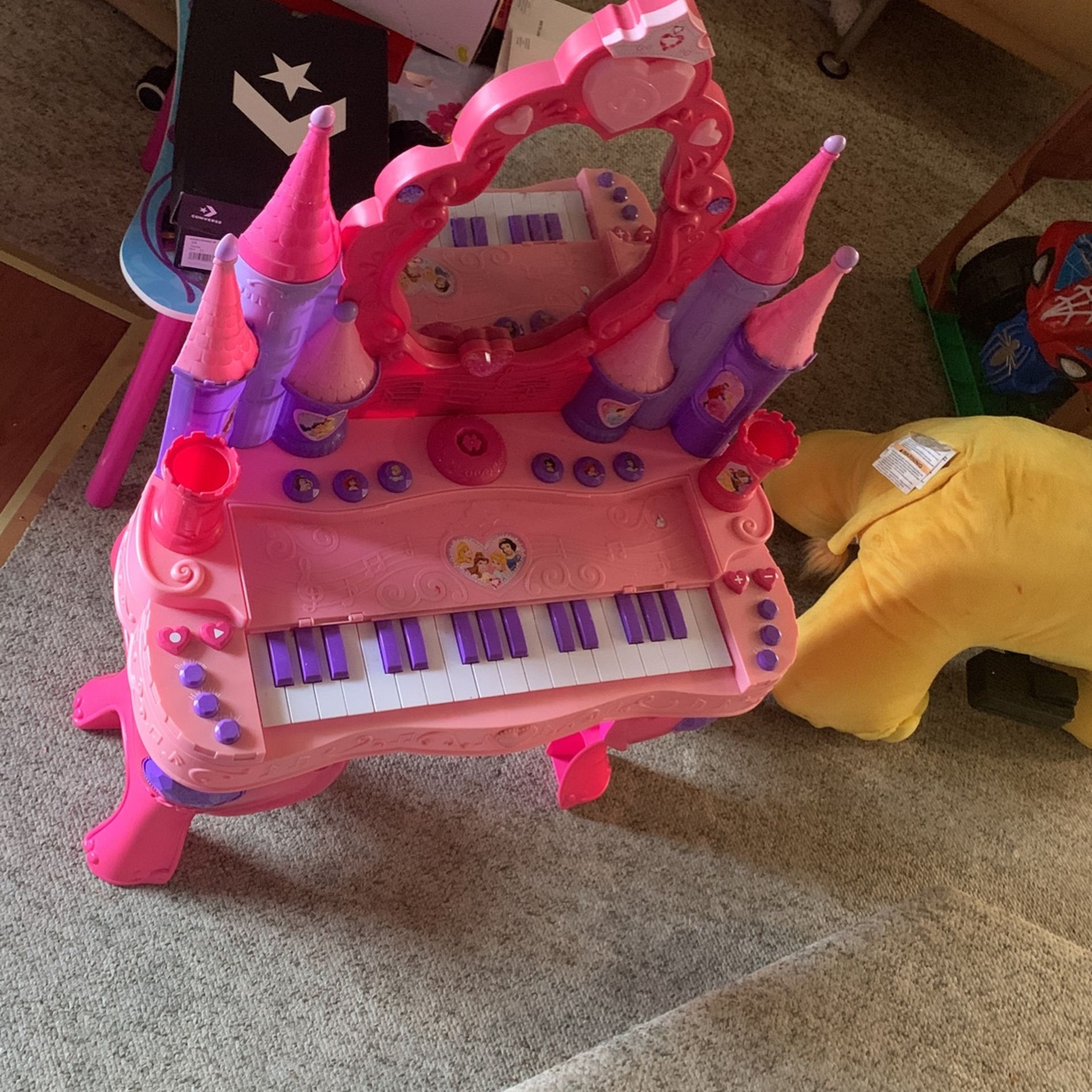 FREE Disney Princess Piano Vanity for Sale in Portsmouth, VA - OfferUp