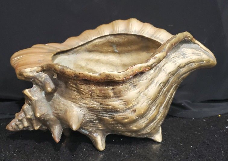 Vintage Heavy Bronze Conch Seashell for Sale in Moreno Valley, CA - OfferUp