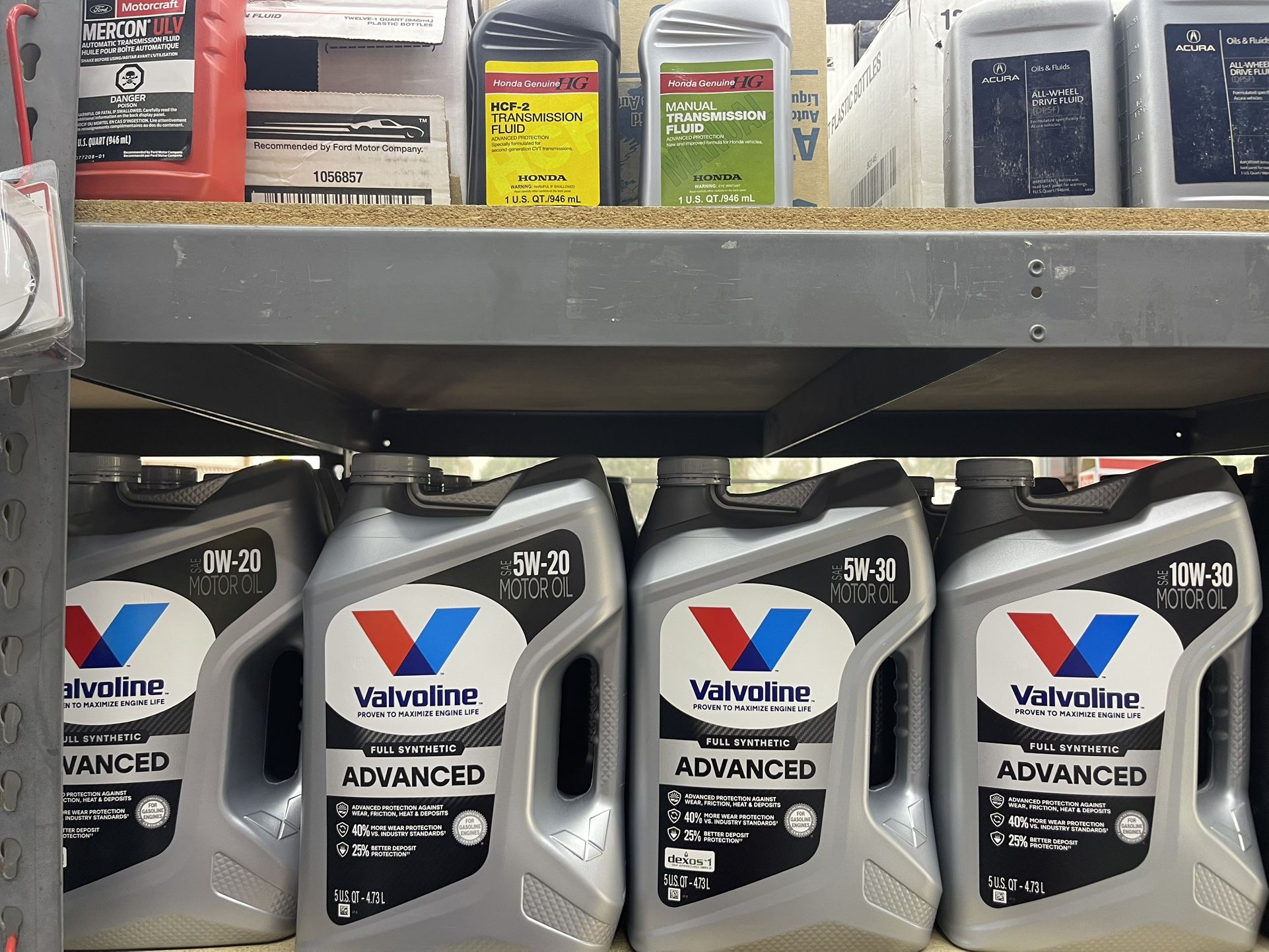 Aceite Valvoline 0w20-5w20-5w30-10w30 for Sale in Bloomington, CA - OfferUp