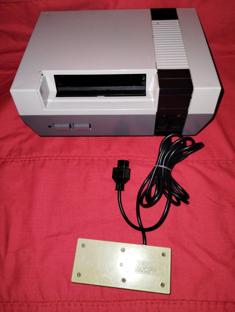 Original Nintendo NES (Parts Or Repair) for Sale in Phoenix, AZ - OfferUp