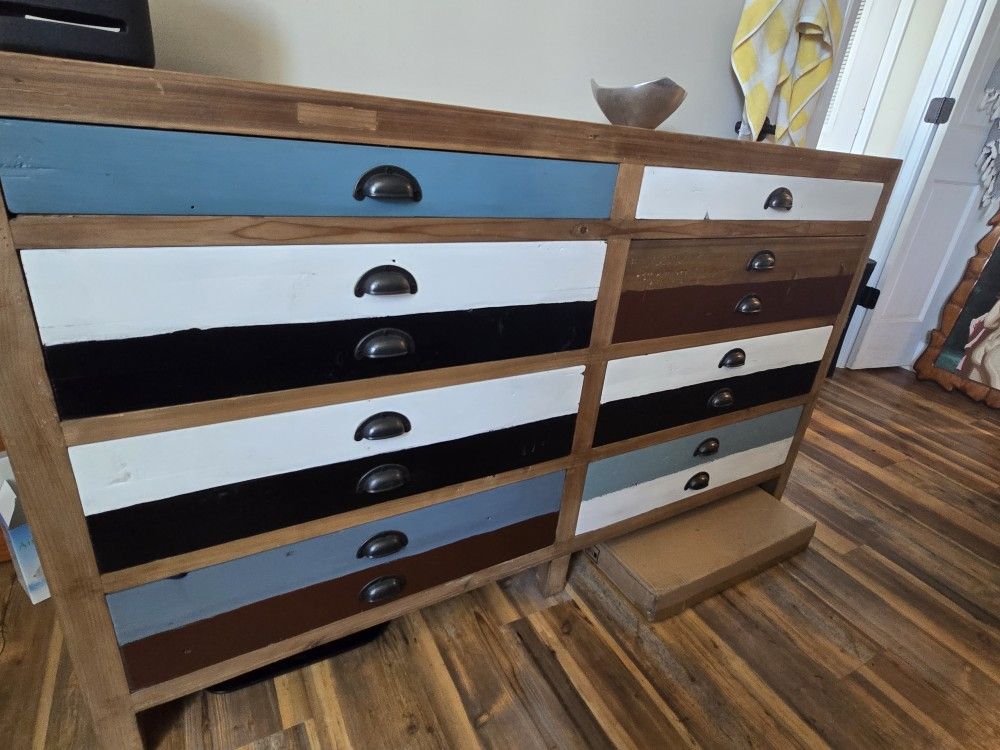Set Of Unique Drawers Dresser for Sale in New Orleans, LA - OfferUp