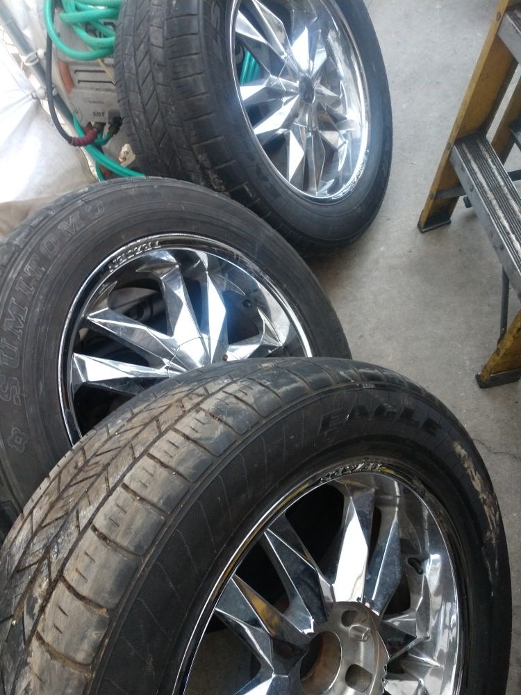 Lexani 20 inch Chrome rims 5 lug 275/55/20 for Sale in Los Angeles, CA ...