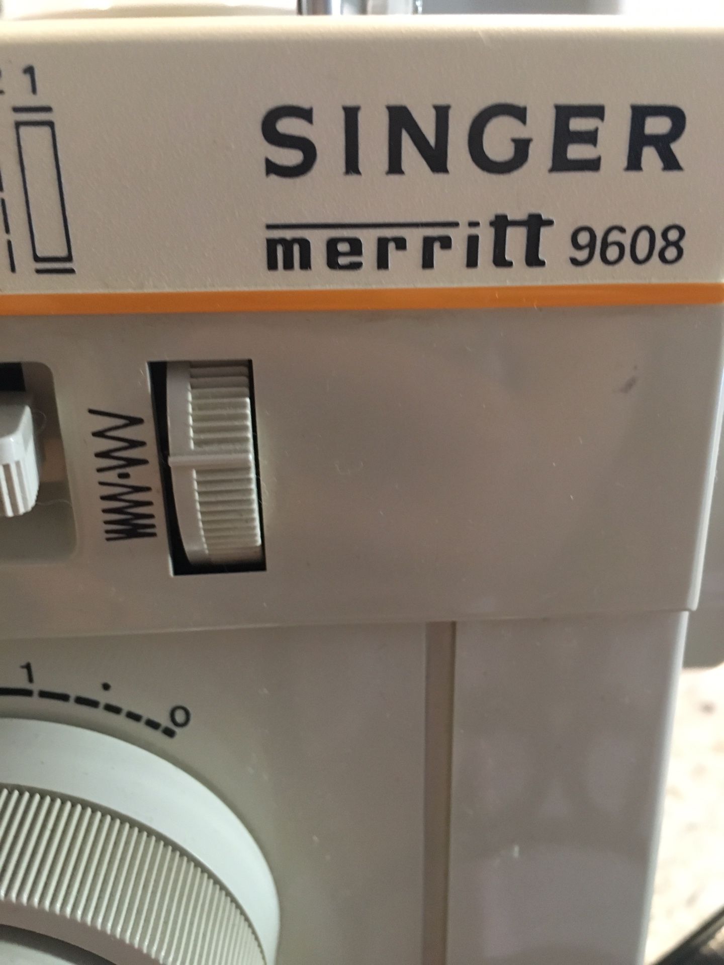 Singer merritt 9608 sewing machine for Sale in Chula Vista, CA - OfferUp