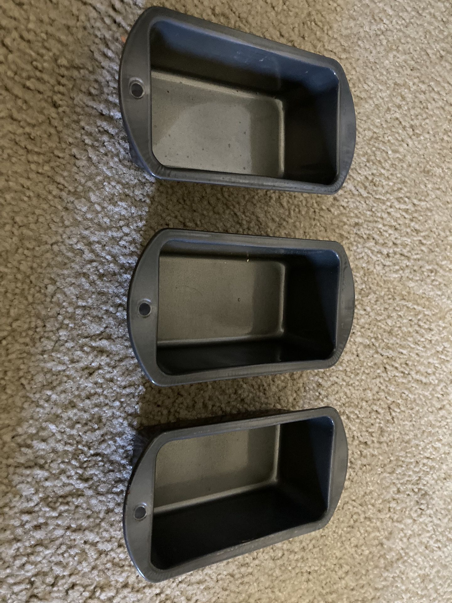 Mini Metal Load Baking Pans for Sale in Dublin, OH - OfferUp
