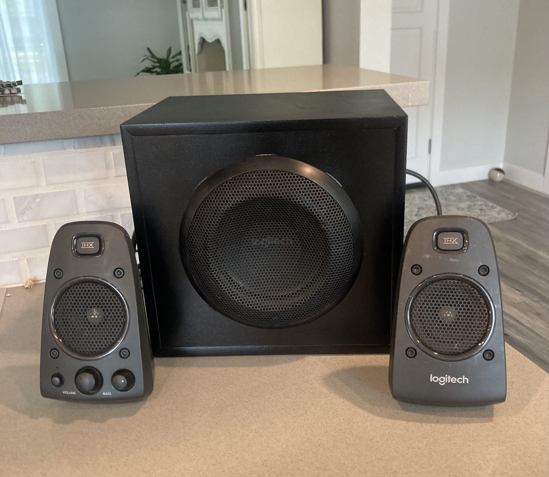 Logitech THX - Z625 SPEAKER SYSTEM WITH SUBWOOFER AND OPTICAL INPUT for ...