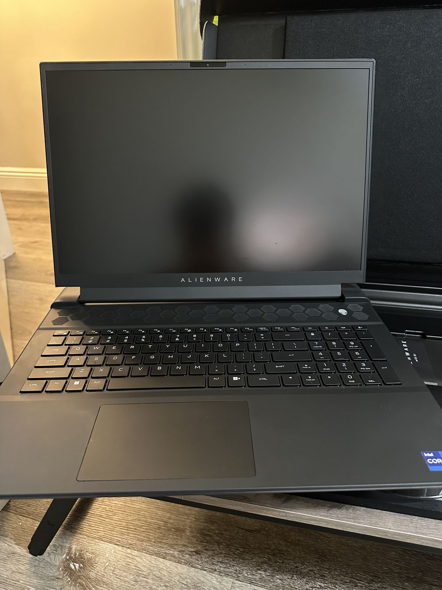 Alienware M18 R1 GeForce RTX 4090 Gaming Laptop FREE Cooling Stand ...